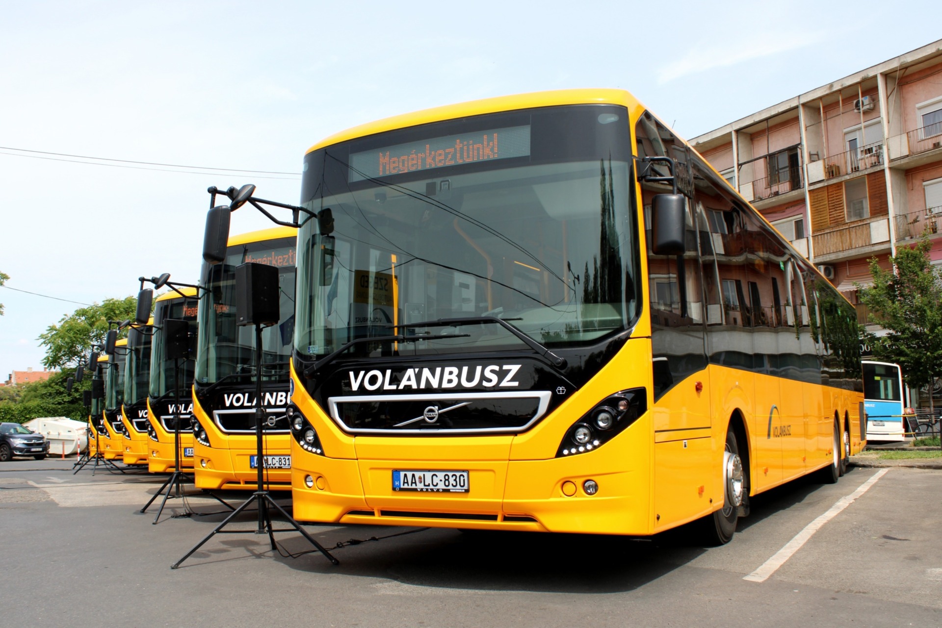 Volvo 8900-asok váltják Szeged környékén a kiöregedett háromtengelyes ...