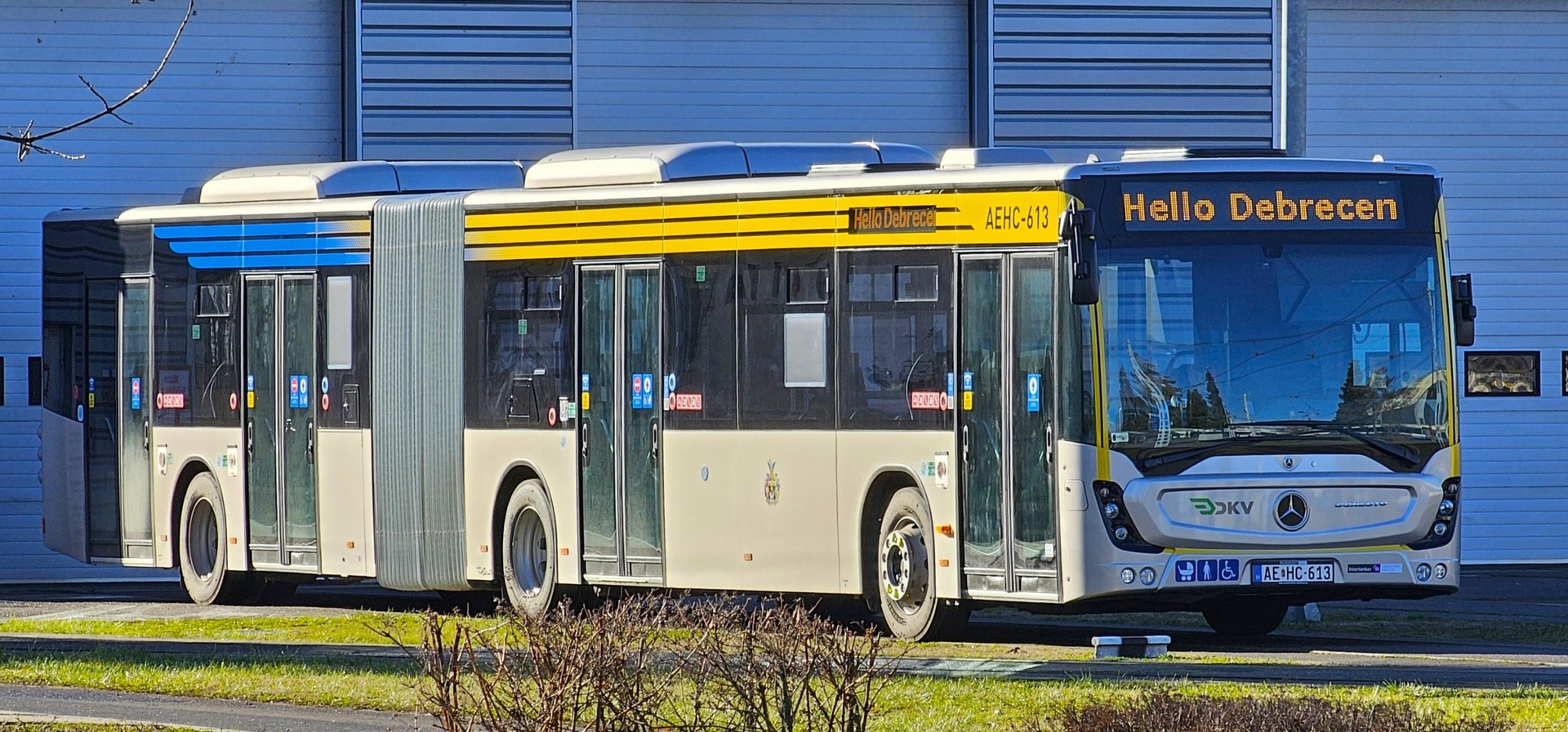 Tíz új Mercedes-Benz Conecto G szolgálatba állításával indítja az évet ...
