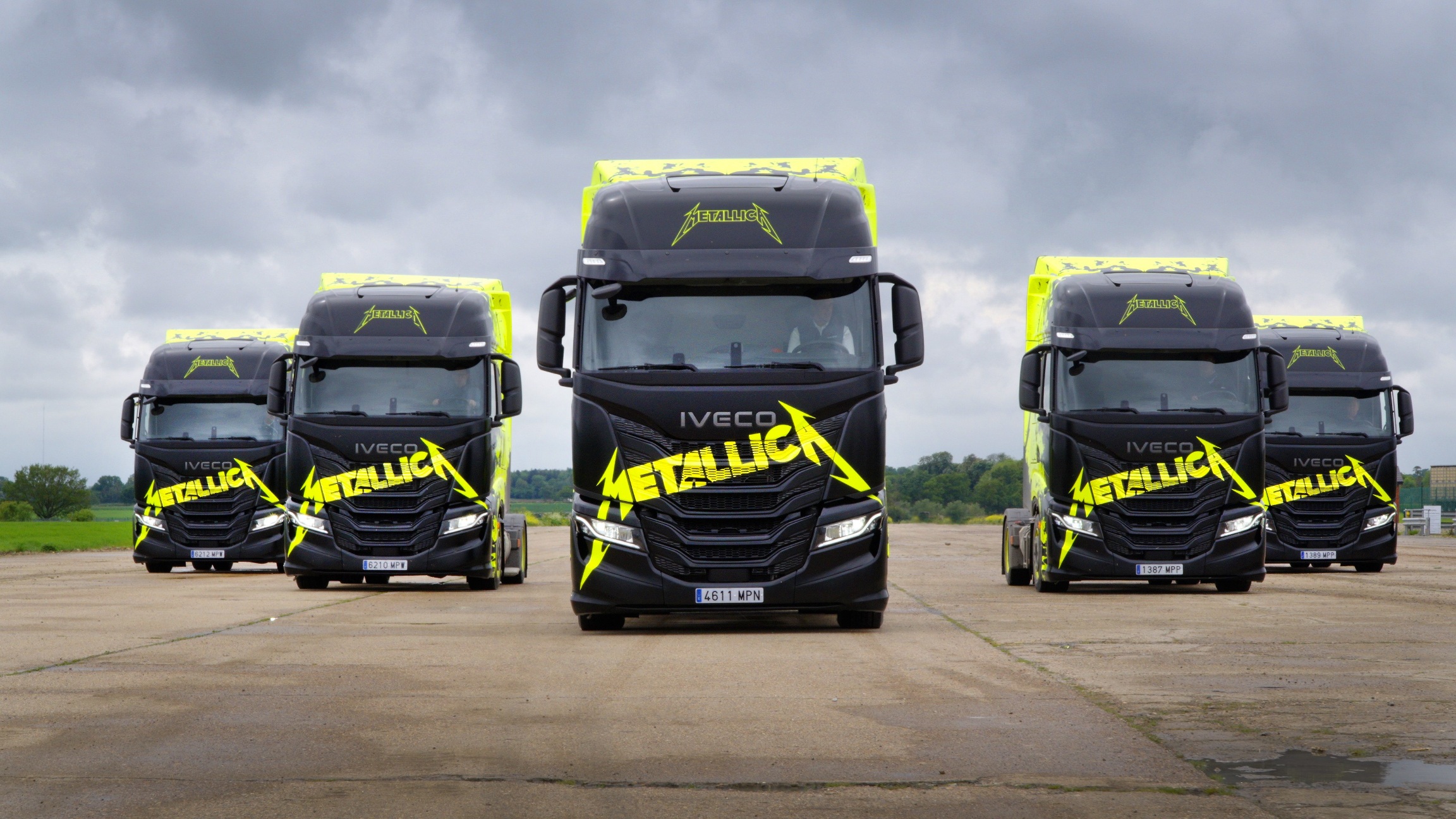Iveco multi-energy flottával turnézik Európában a Metallica ...